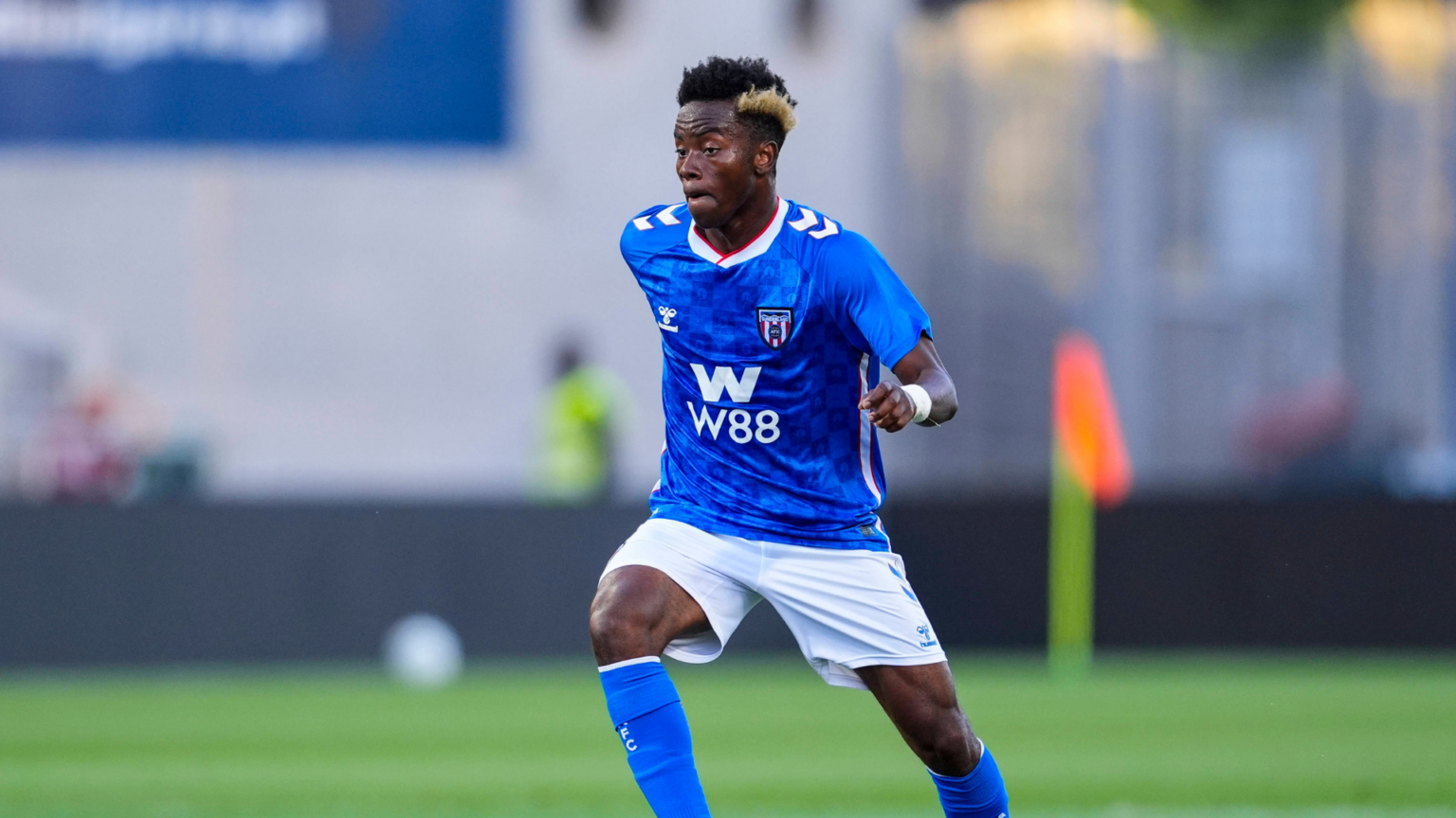 Simon Adingra gets lift-off, 3/10 has nightmare - Sunderland player ...